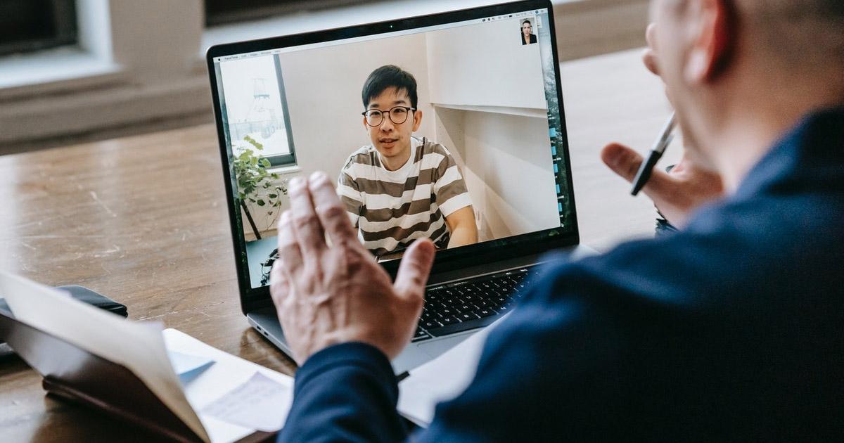 How to Become a Skilled English Tutor and What the Job Entails